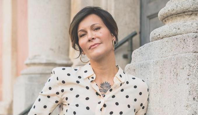 Sarah, che porta a Londra il bello di Sicilia - Buttanissima Sicilia