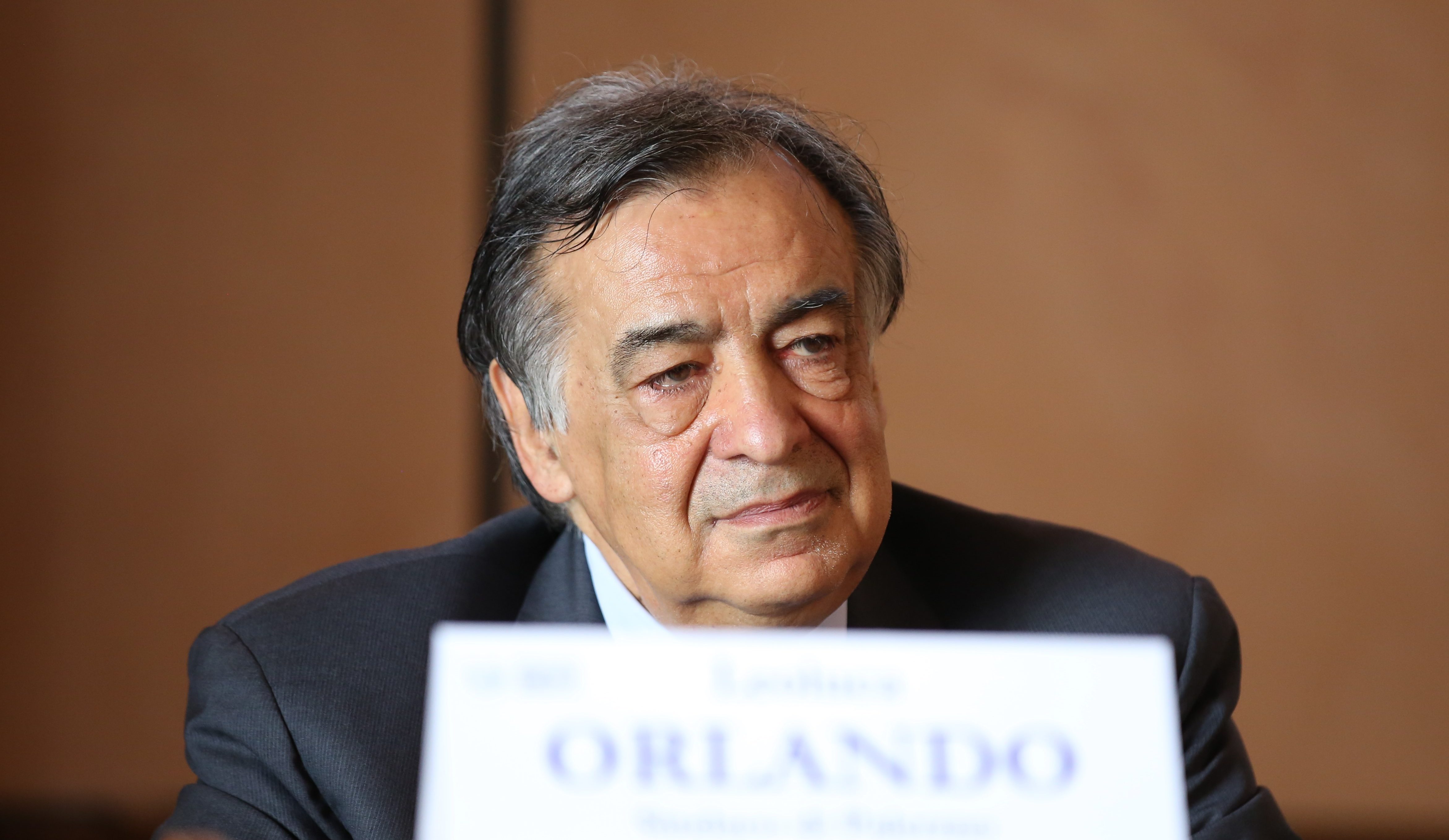 Governare e mentire da gesuita: il caso Orlando - Buttanissima Sicilia