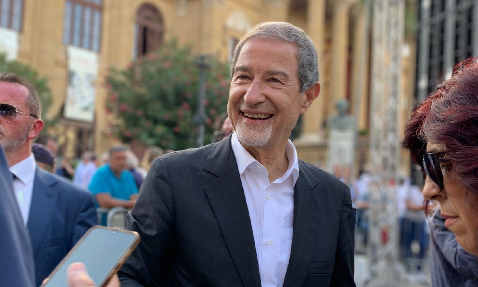 Musumeci, un addio a metà - Buttanissima Sicilia