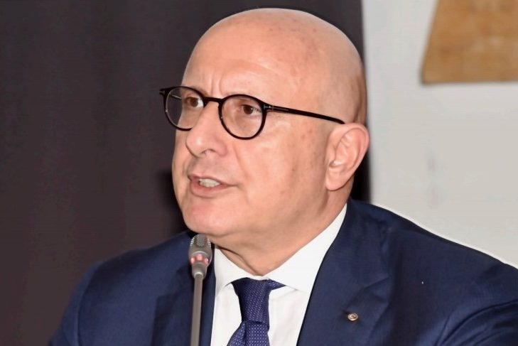 Misteri e piaceri del porto delle nebbie - Buttanissima Sicilia