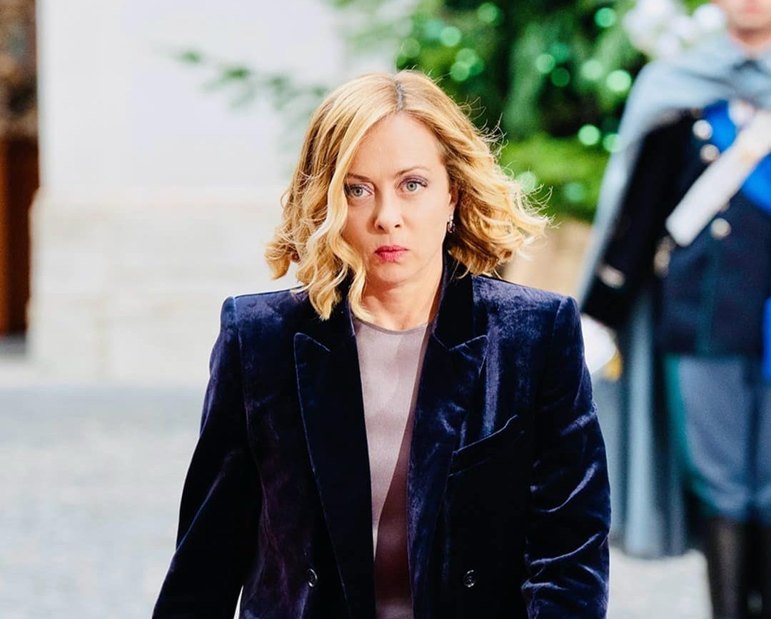 La prima crisi di Meloni. Cronache da un fortino assediato ...